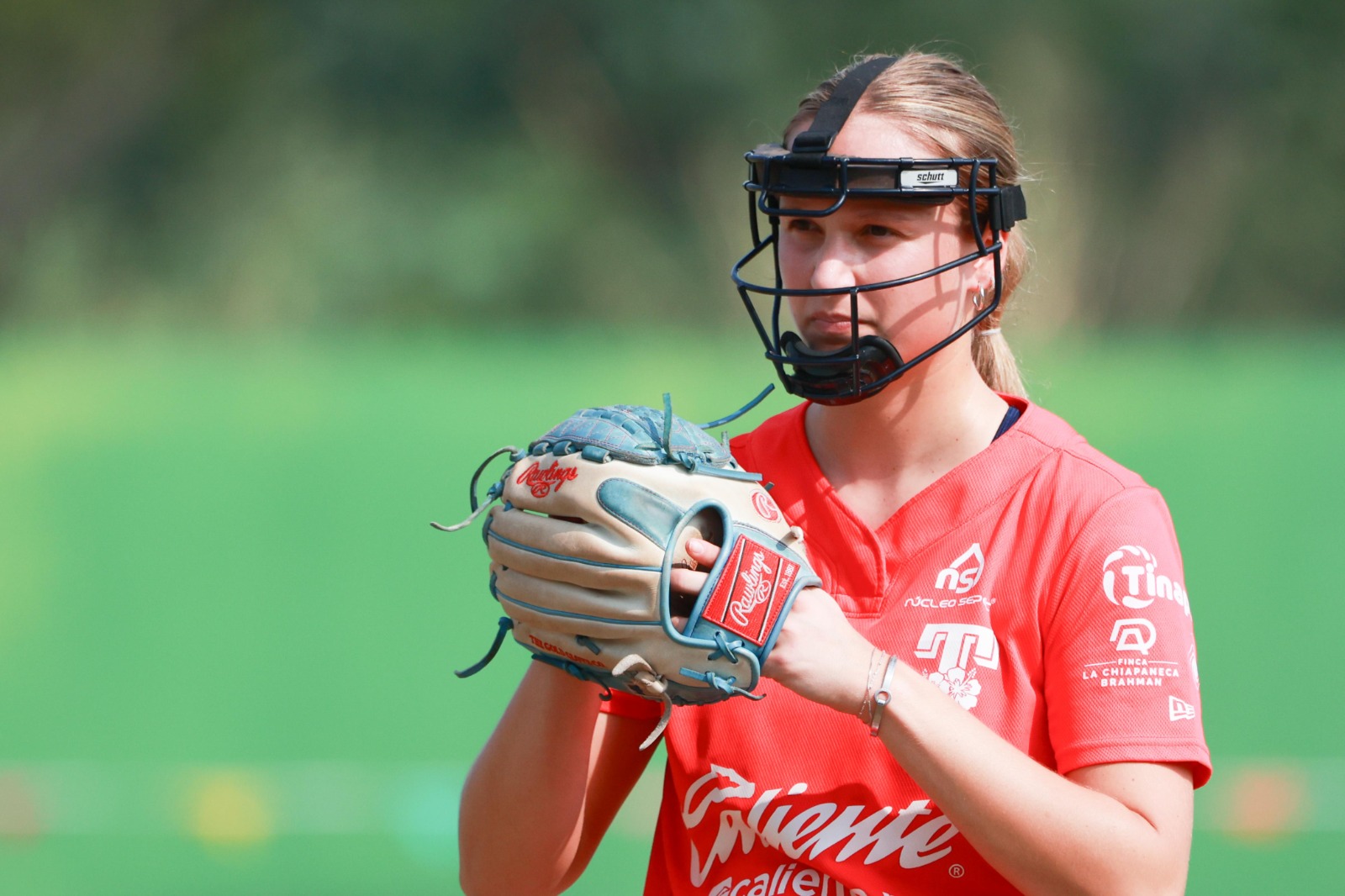 Aldana Gómez y Jayme Reddacliff llegan a Las Olmecas